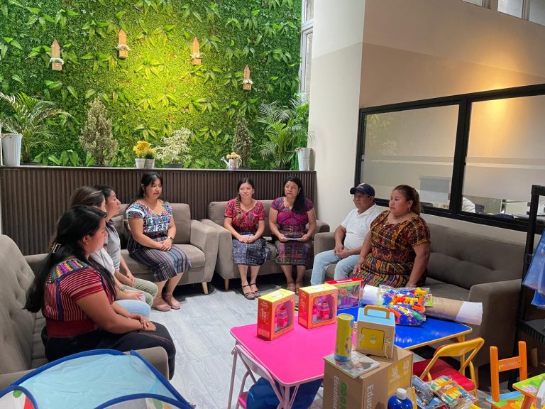 PAMI dona material para fortalecer y equipar las salas lúdicas de San ...