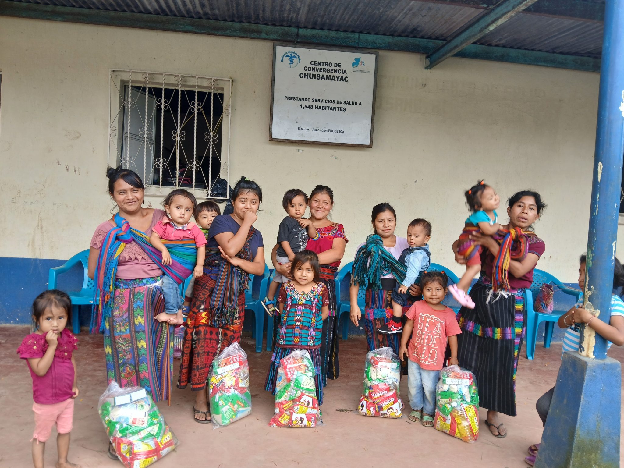 Entrega de Kits Nutricionales apara niñas y niños de primera infancia ...
